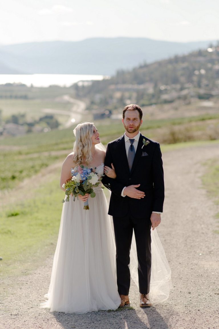 Sarah & Randy's West Kelowna Backyard Wedding | Kelowna Wedding ...